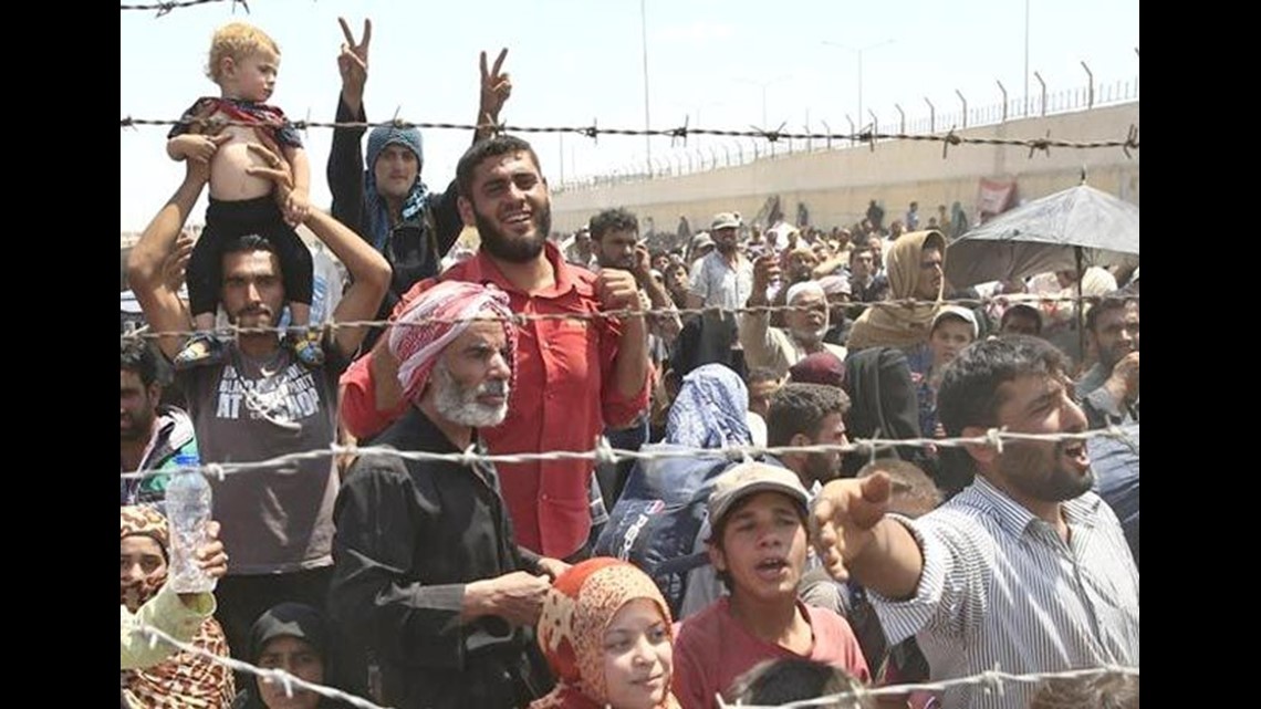 US hits 50,000 refugee cap, but some others still allowed in | cbs8.com