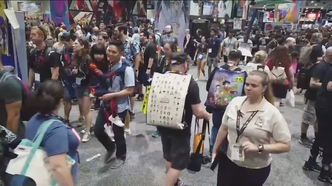 Comic-con fans excited despite the strikes, businesses are booming ...