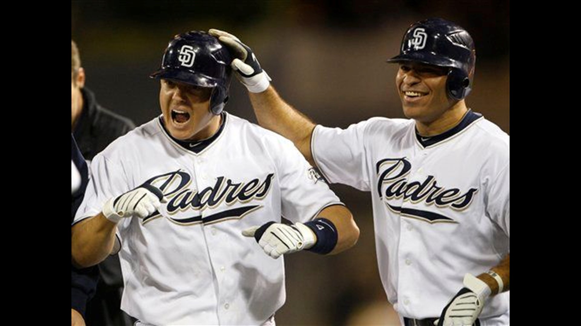 Padres rally with 2 in 9th to beat Mariners 4-3 | cbs8.com