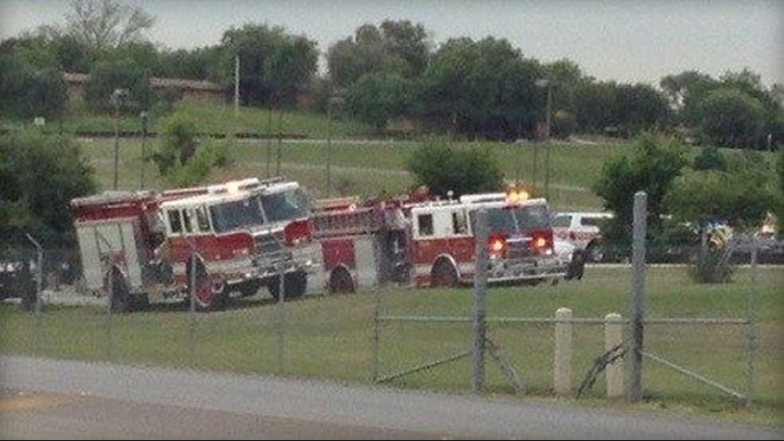 Weapon authorization unclear in Texas military base shooting | cbs8.com