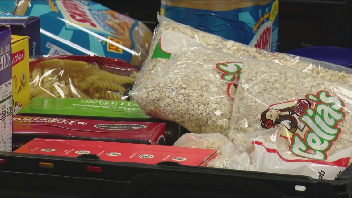 Feeding San Diego sees rise in schools wanting food pantries | cbs8.com