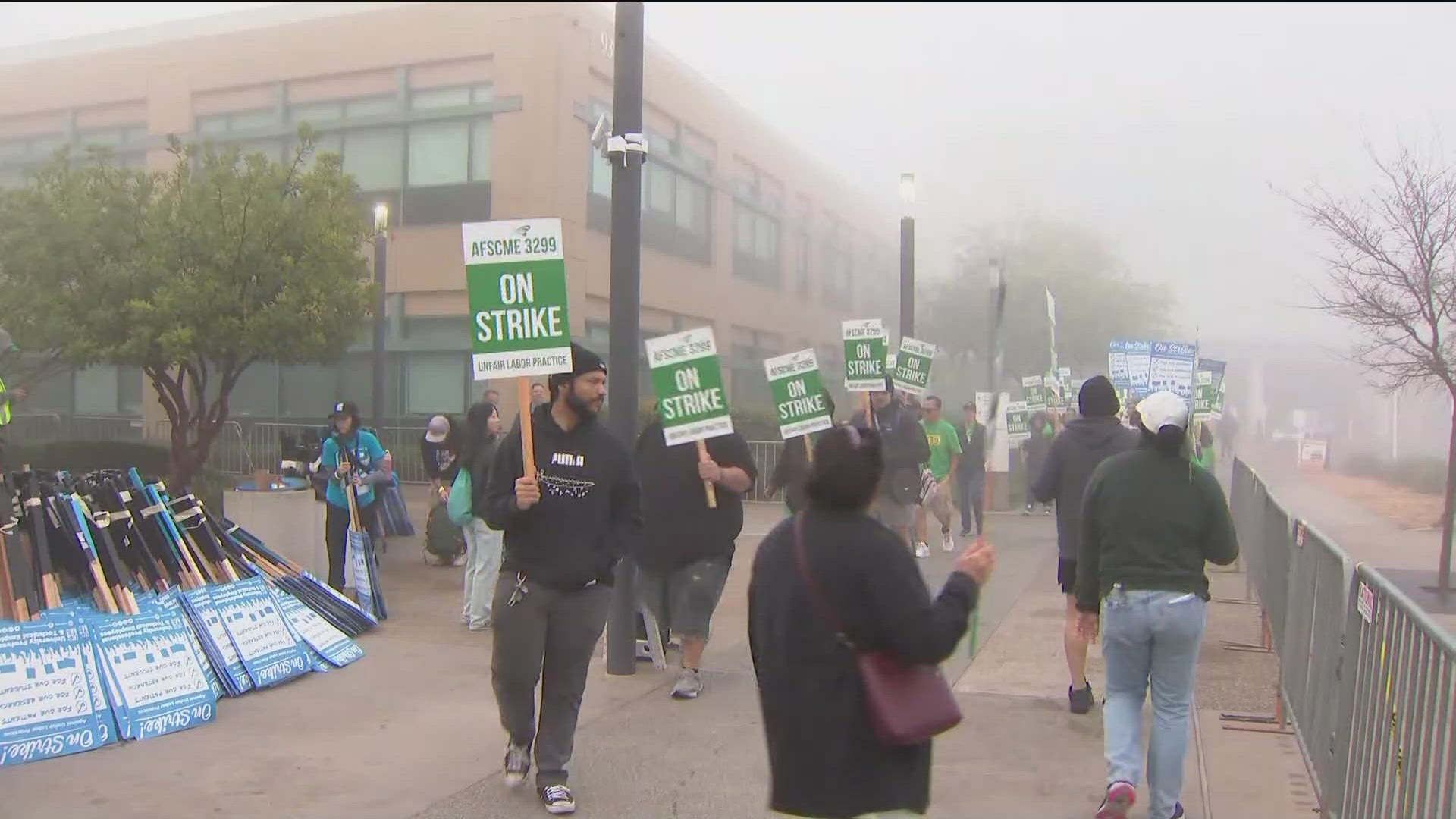 UCSD health workers strike for the second day Thursday | cbs8.com