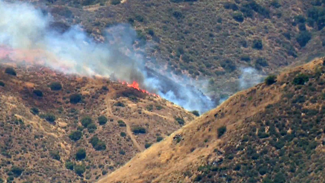 Crews stop spread of brush fire in rural East County | cbs8.com