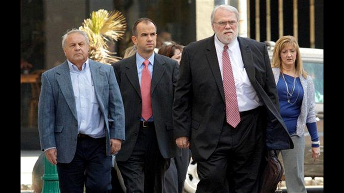 3 BP employees arraigned on Gulf oil spill charges | cbs8.com