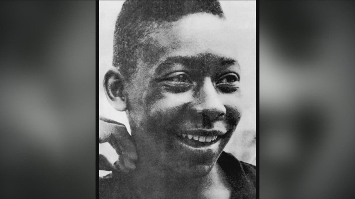 Pelé, Brazil’s mighty king of ‘beautiful game,’ has died | cbs8.com