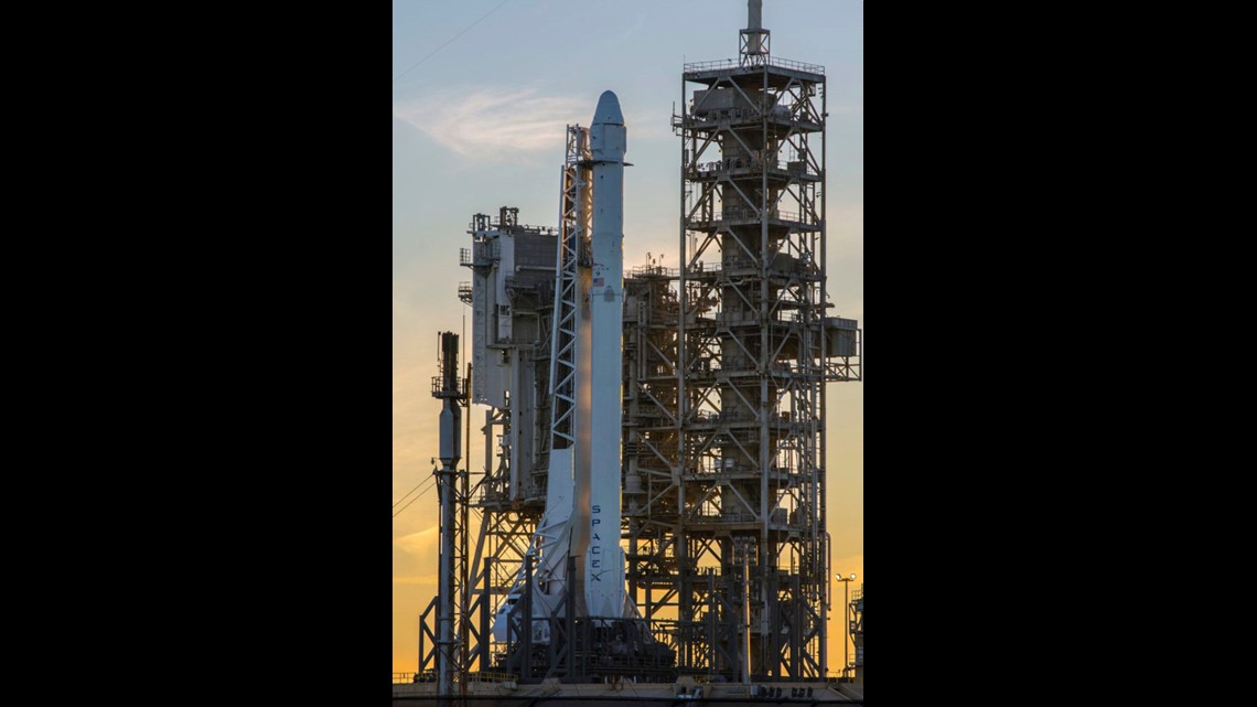 SpaceX launches rocket from NASA's historic moon pad | cbs8.com