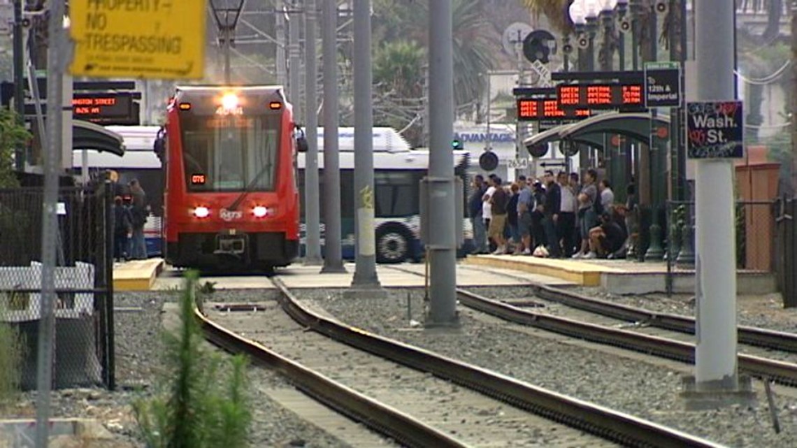 Man struck, killed by trolley near Old Town | cbs8.com