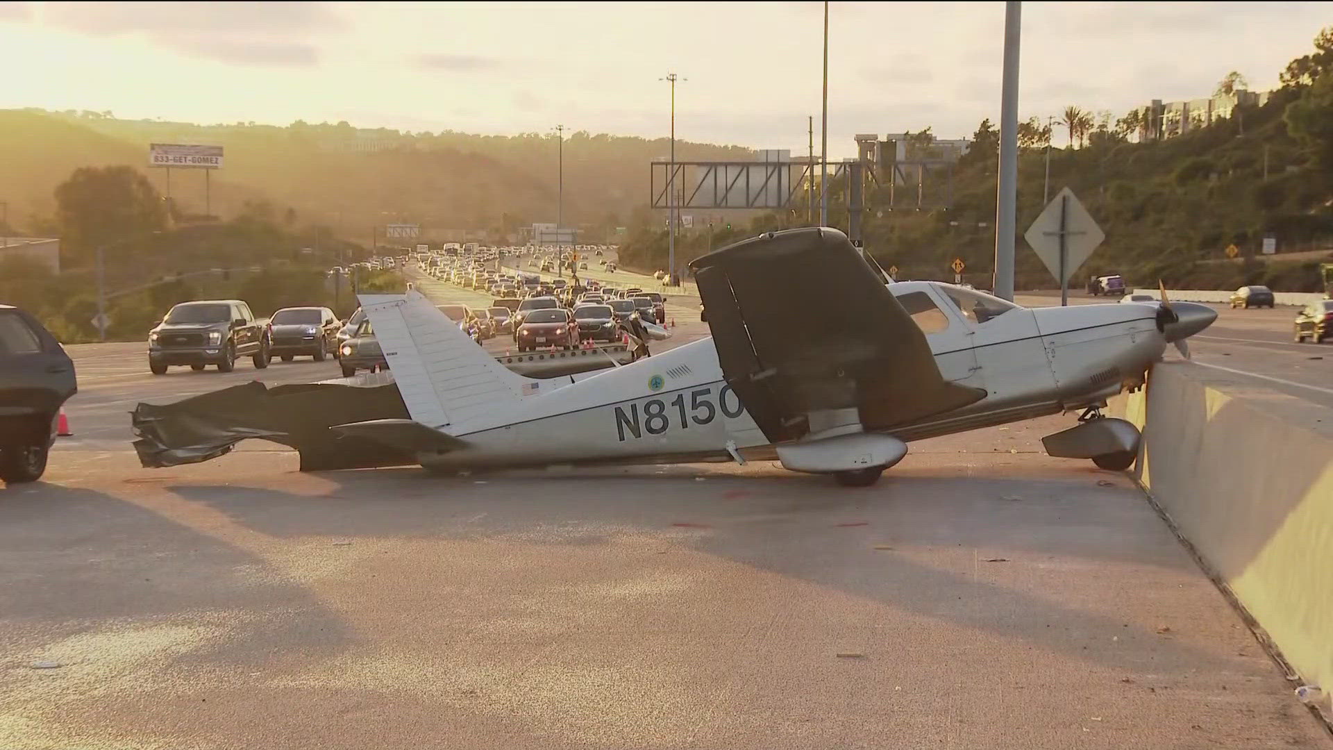 Small plane lands on I-805 in San Diego; all passengers safe | cbs8.com