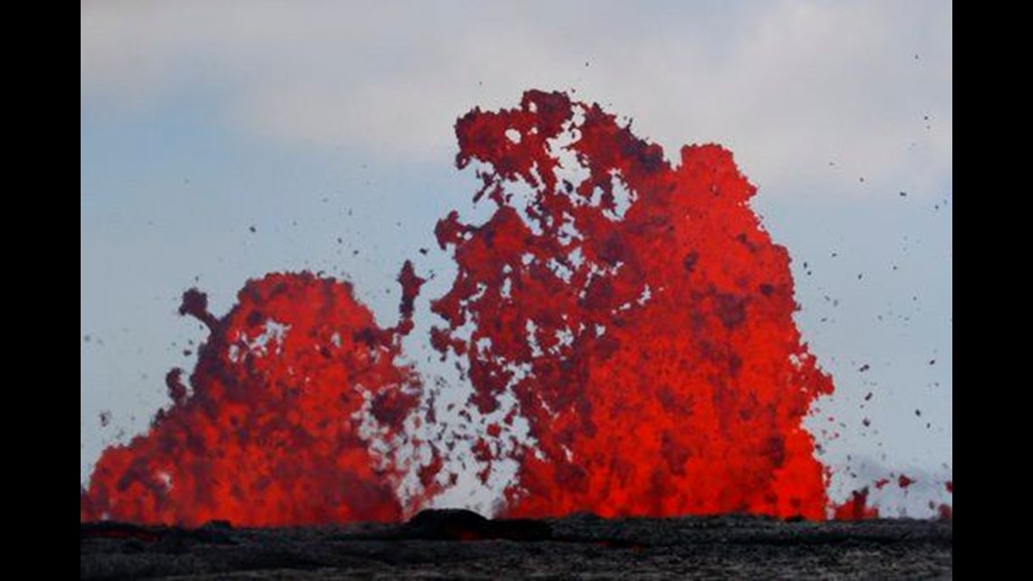 Hawaii geothermal plant plugs wells as lava flows nearby | cbs8.com