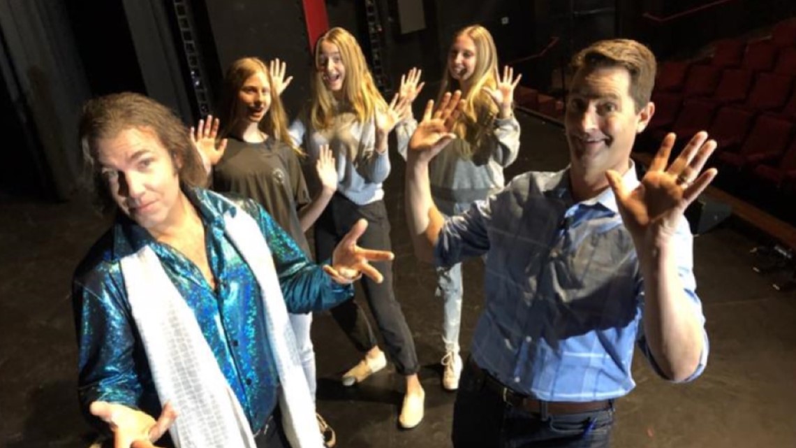 Neil Diamond tribute artist puts COVID spin on famous songs | cbs8.com
