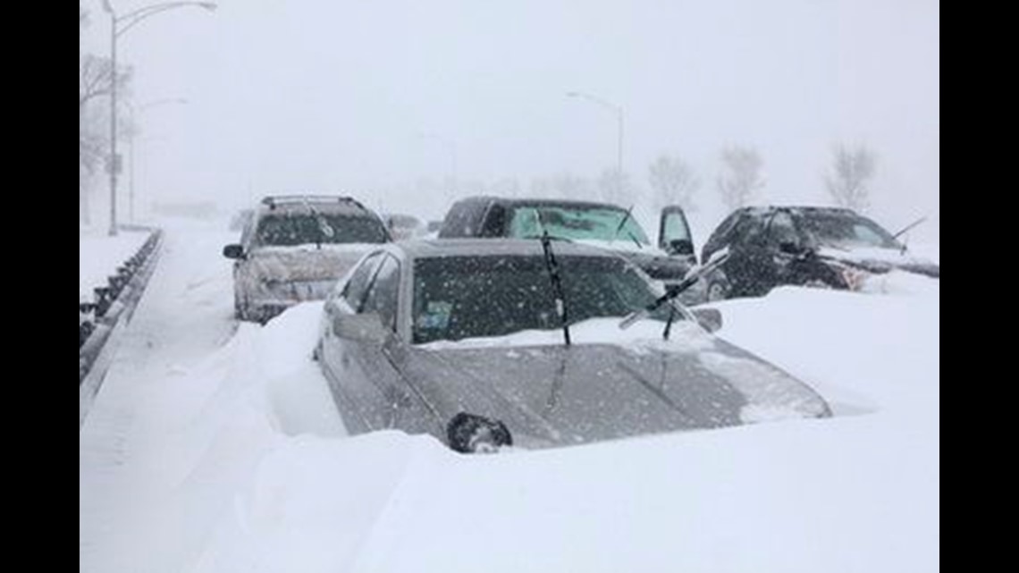 Blizzard spreads snowy shroud over nearly half US | cbs8.com
