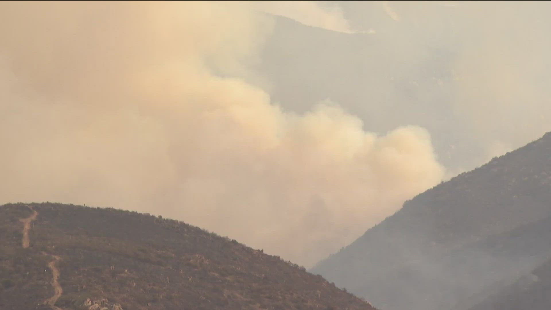 Border 2 Fire update 6:30 p.m. | Fire crews work to contain fire as ...