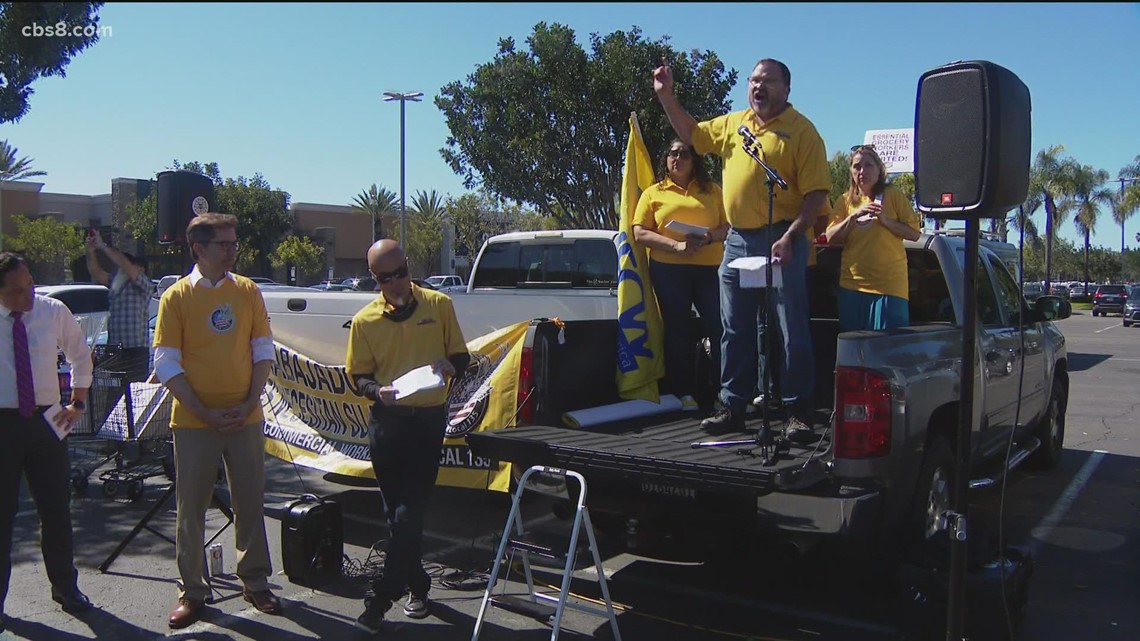 Grocery workers authorize strike vote against Southern California ...