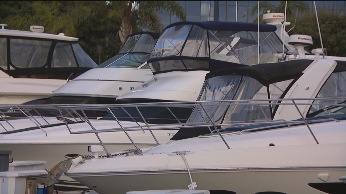 Man accused of terrorizing teens on boat appears in court | cbs8.com