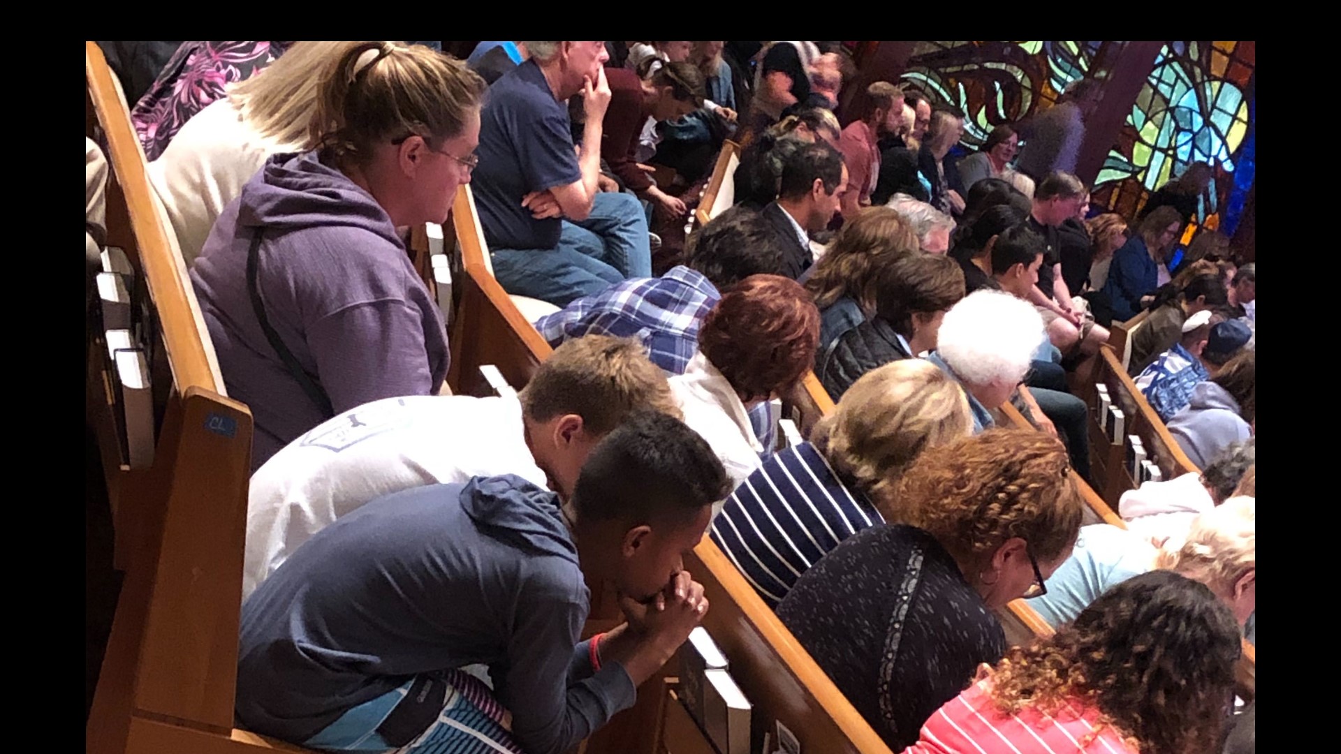 PHOTOS: Vigil for Poway synagogue victims | cbs8.com
