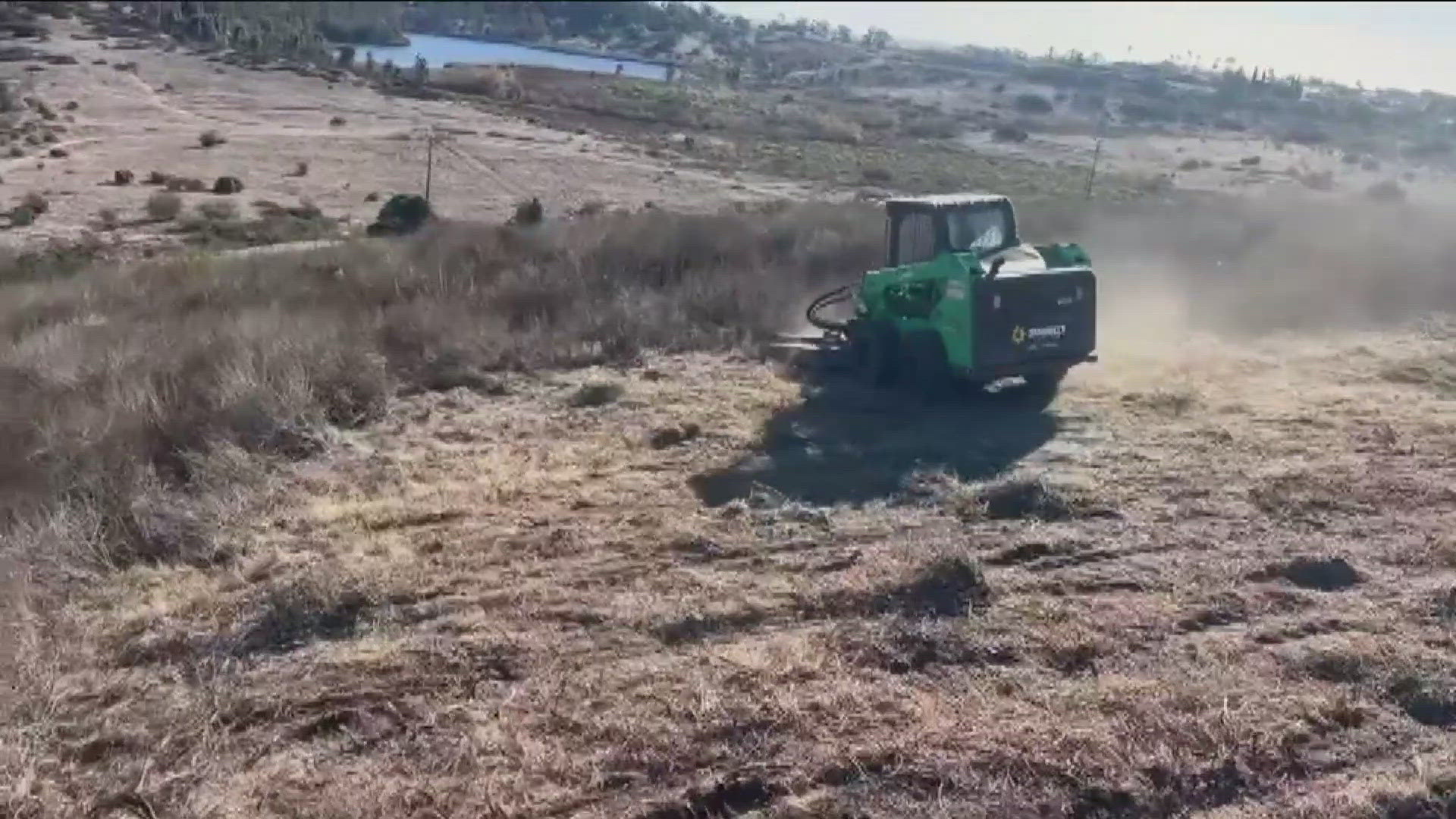 Neighbors create fire break to protect community from fire | cbs8.com
