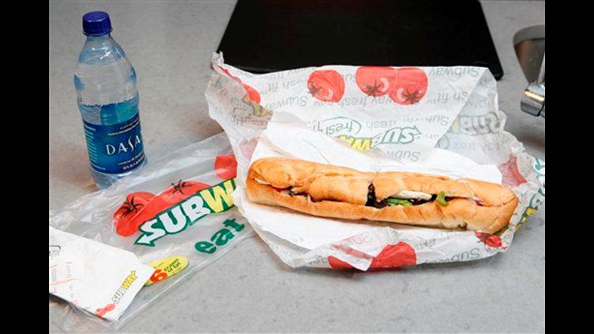 Subway 'crisis': Is footlong sub really 11 inches? | cbs8.com