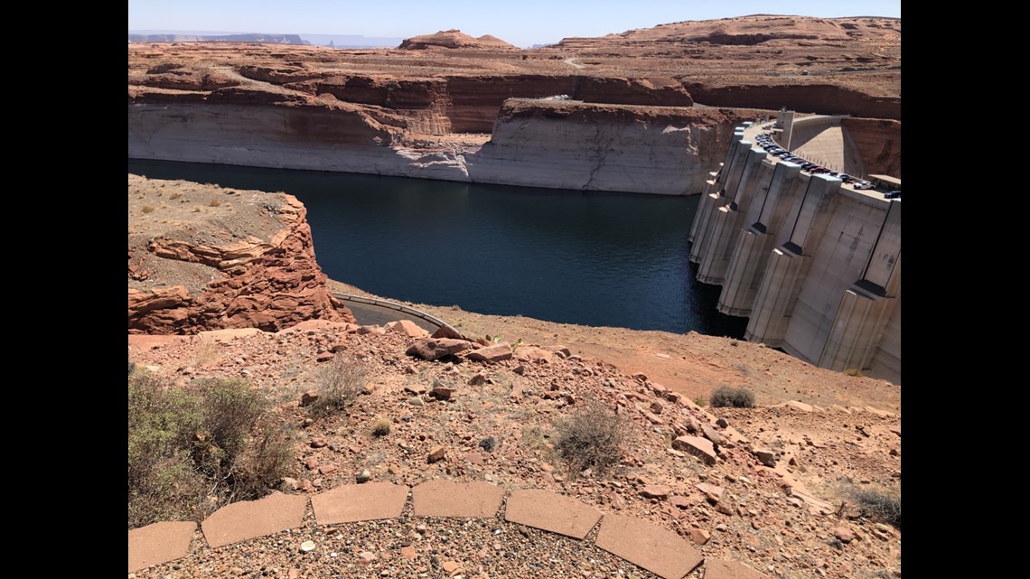 Lake Powell water level drops during exceptional drought | cbs8.com