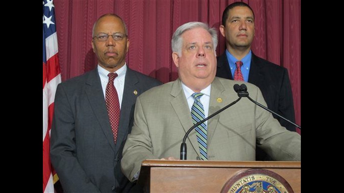 Baltimore mayor wins praise for seeking federal police probe | cbs8.com