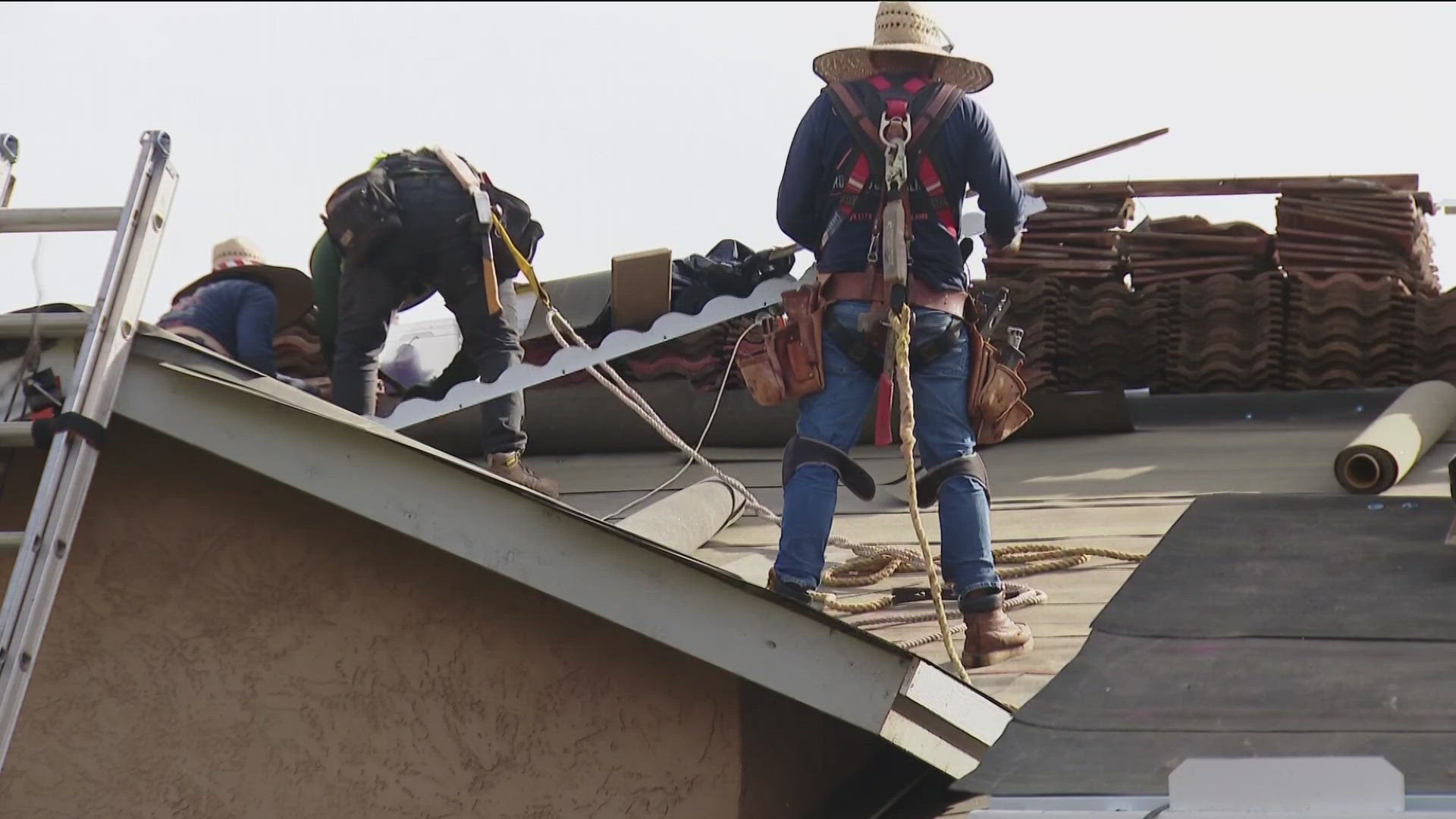 Homeowners urged to be aware of roofer scams during rainy season | cbs8.com