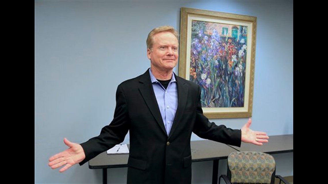 Potential Dem rivals to Hillary Clinton plug away in Iowa | cbs8.com