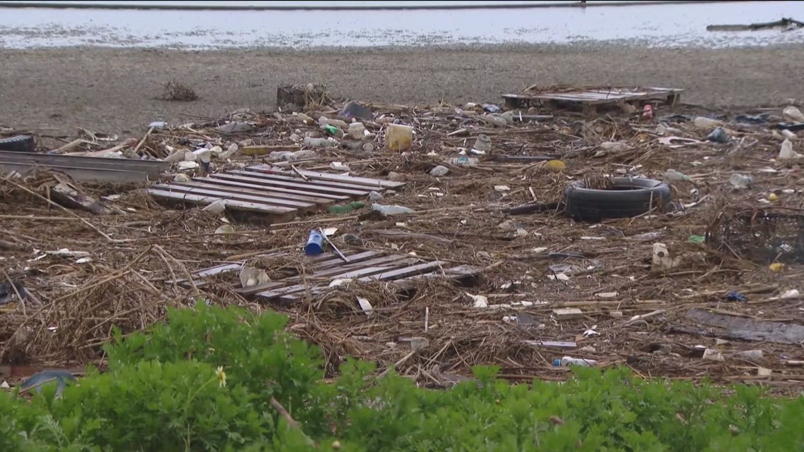 Field of trash near Tijuana River Valley still there six weeks post ...