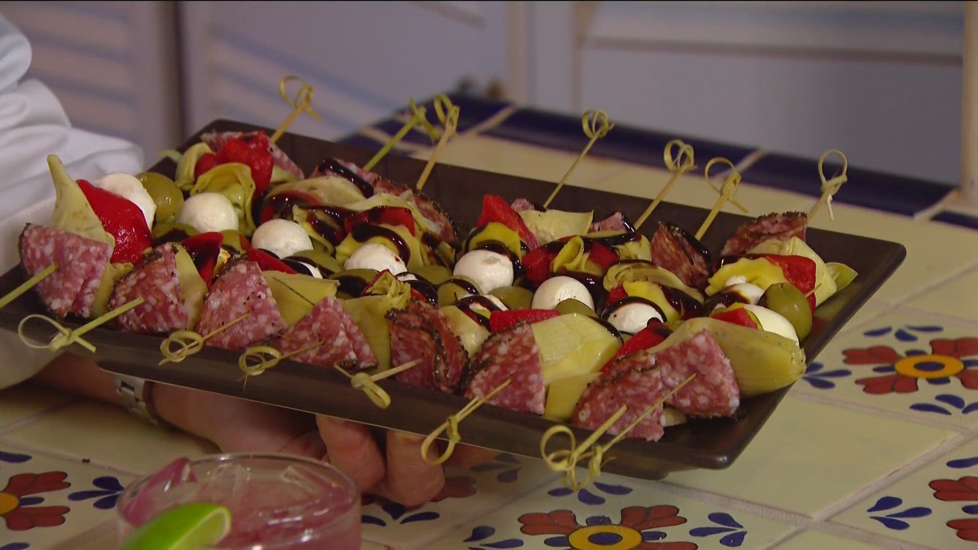 Holiday cocktails and kabobs | Cooking with Styles | cbs8.com