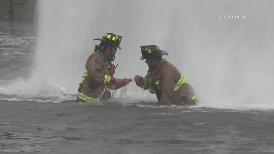 Sheared fire hydrant causes flooding, mudslide in Hillcrest | cbs8.com