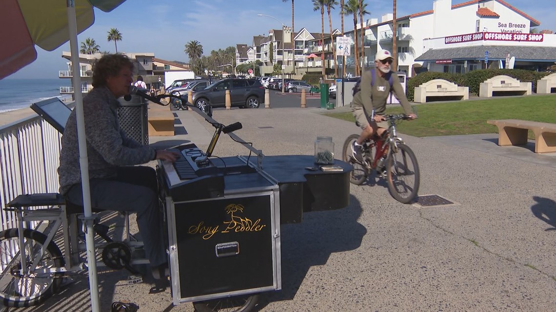 San Diego musician takes songs to the streets on his piano bike | cbs8.com