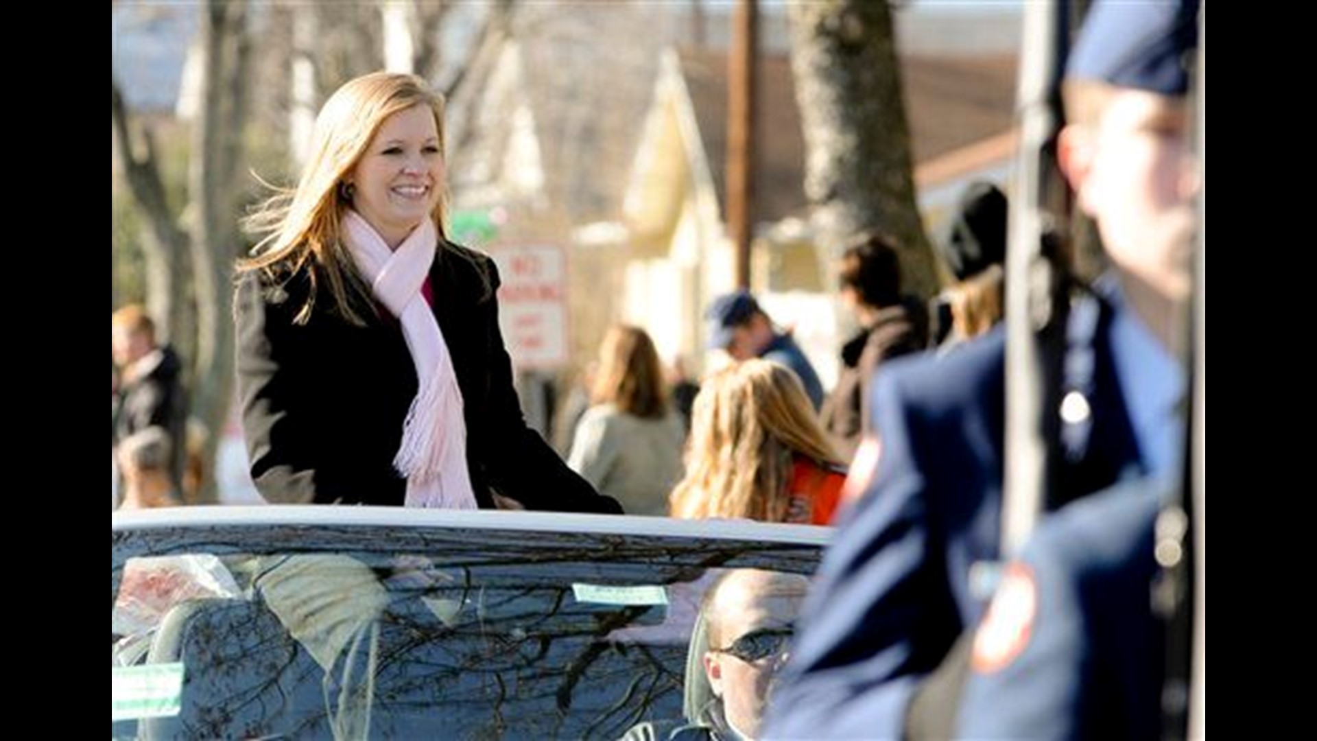 Former POW Jessica Lynch finishing teaching degree | cbs8.com