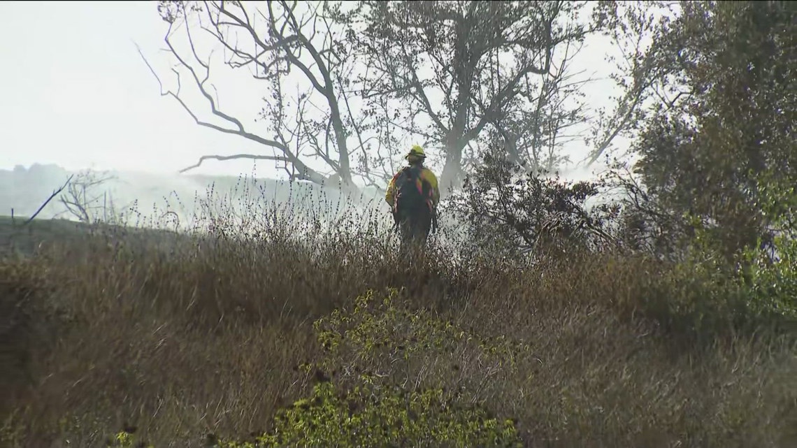 Rancho Bernardo Fire Update 11AM | Crews remain on scene, fire 25% ...