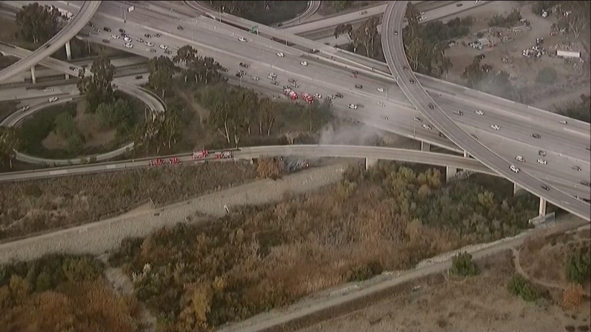 SR-54 connector to I-805 closed after fire under overpass | cbs8.com