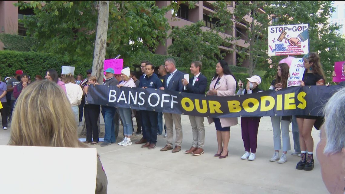 San Diegans protest possible overturn of Roe v. Wade | cbs8.com