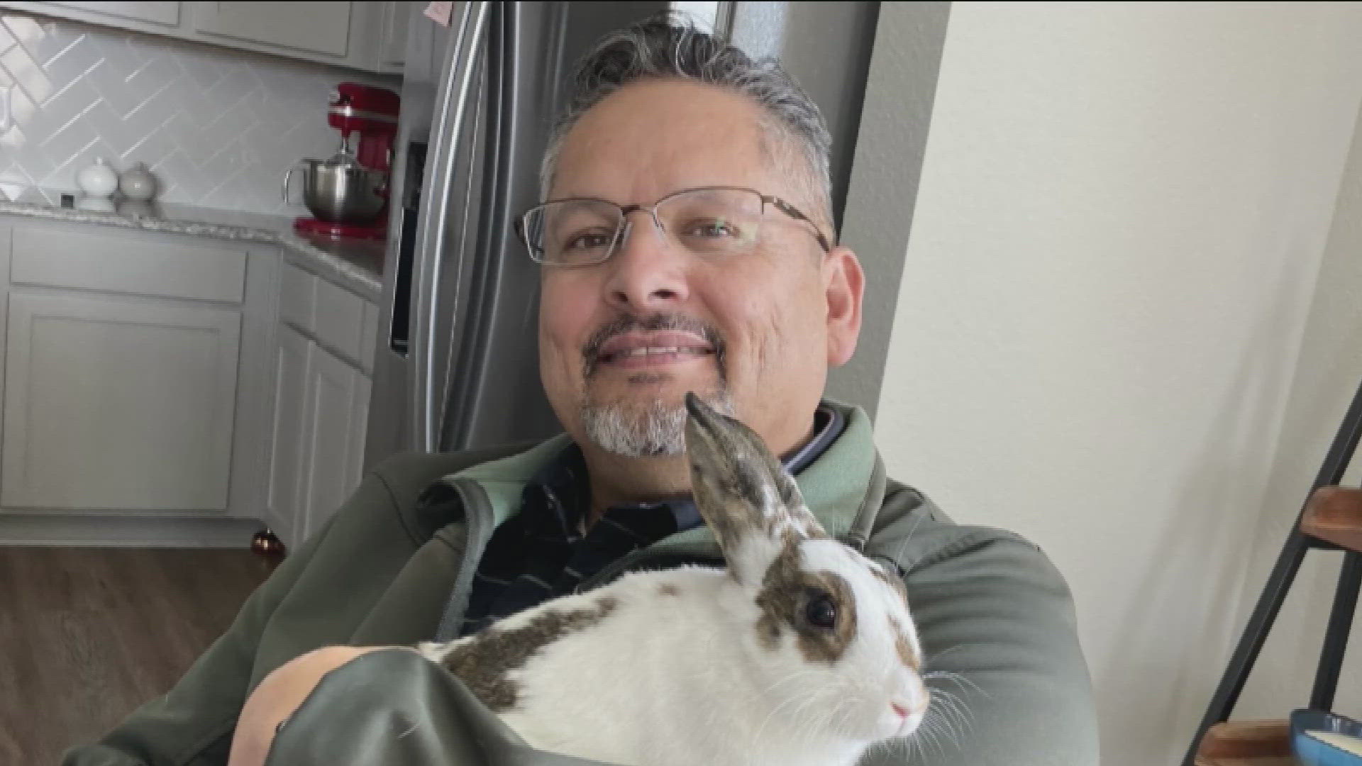 Family urges release of footage in veteran Carlos Enriquez shooting ...