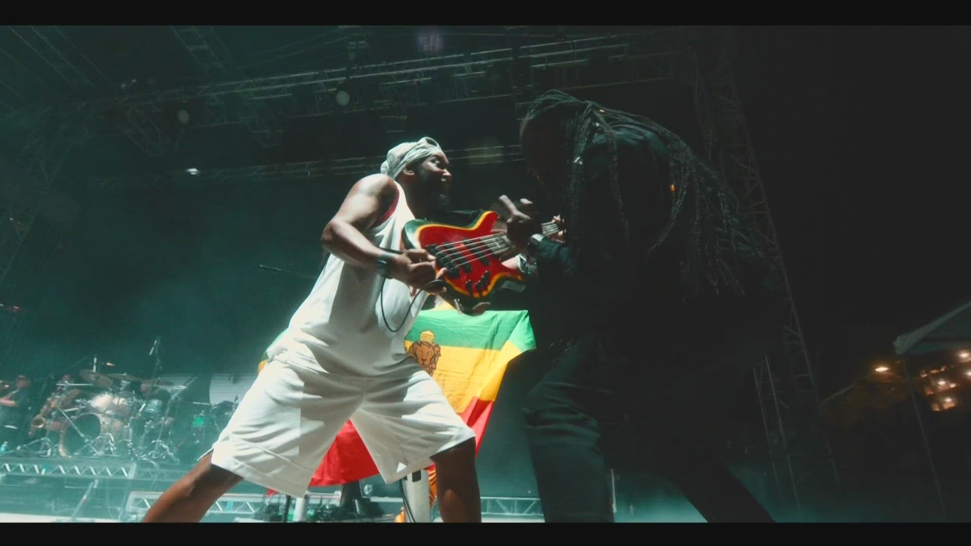 Holo Holo Music Festival hits the stage at Snapdragon Stadium | cbs8.com