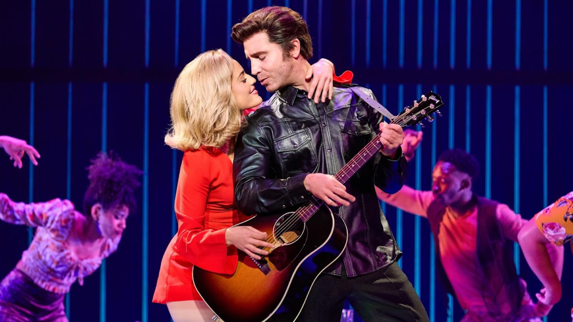 Neil Diamond musical debuts in San Diego | cbs8.com