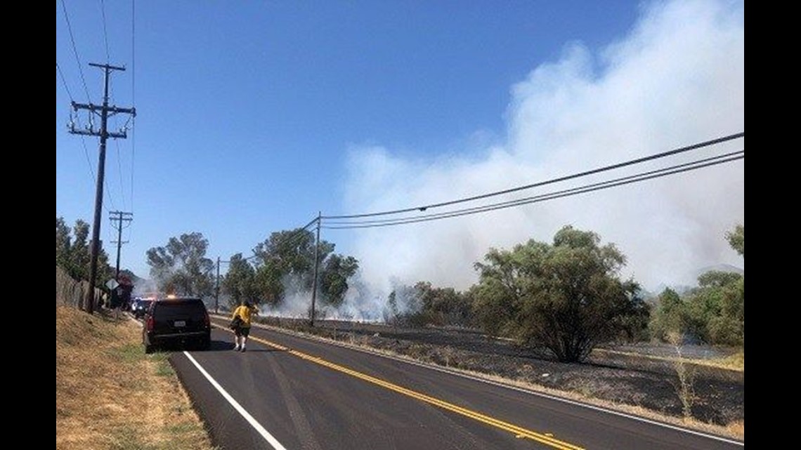 Cloverdale brush fire in San Pasqual 100% contained, 100 acres | cbs8.com