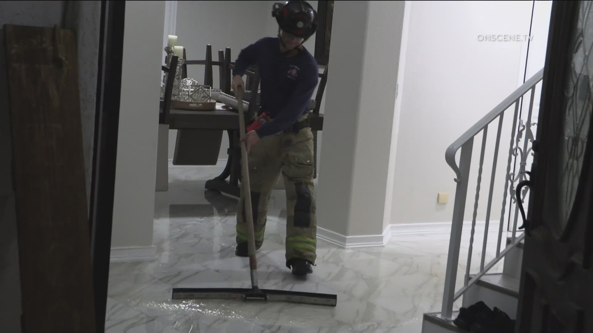 Broken fire hydrant floods home in Rancho San Diego | cbs8.com