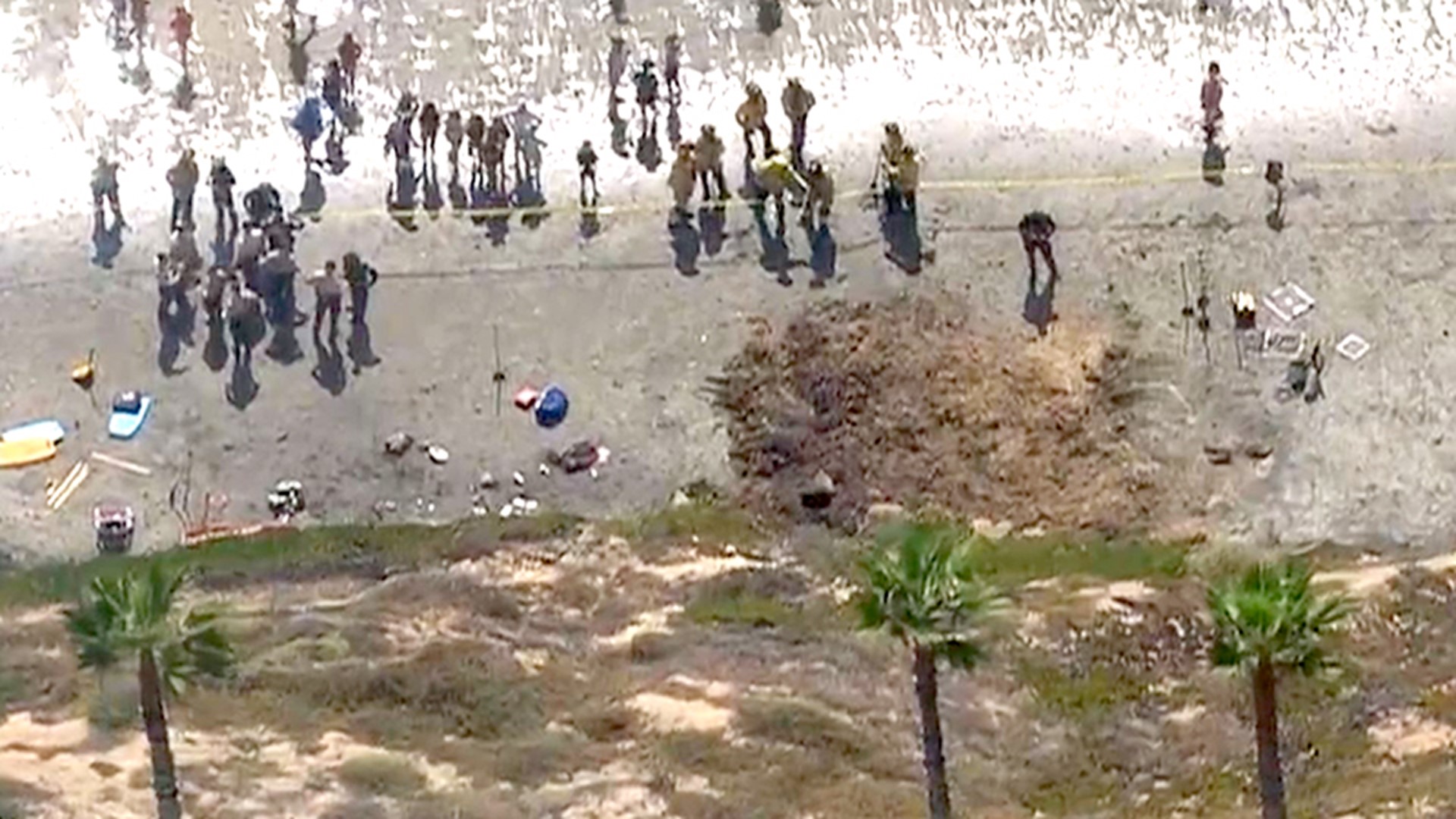 Leucadia sea-bluff collapse kills 3, injures 2 | cbs8.com