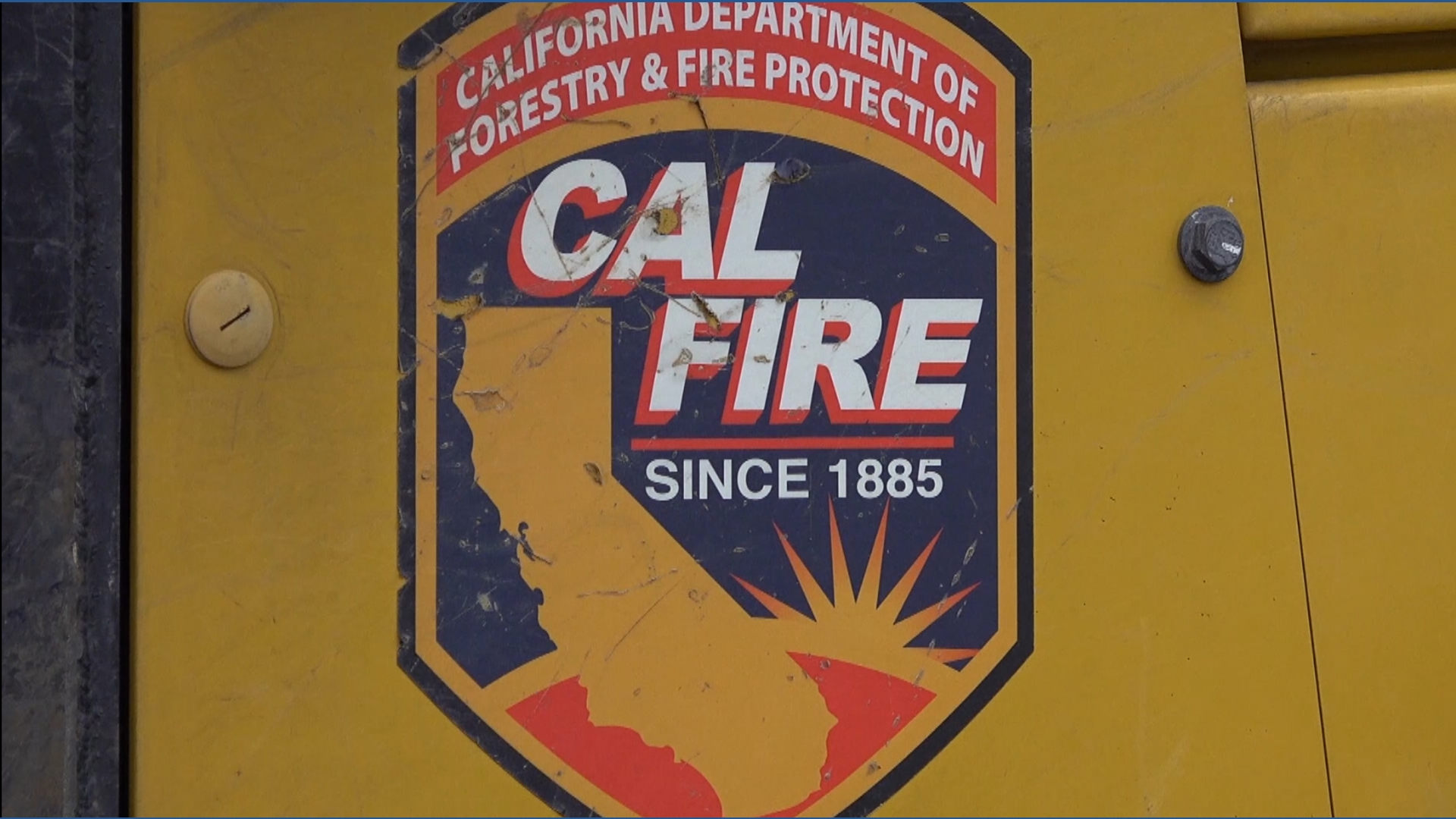 Fire meets machine | Meet the dozer helping CAL Fire draw the line ...