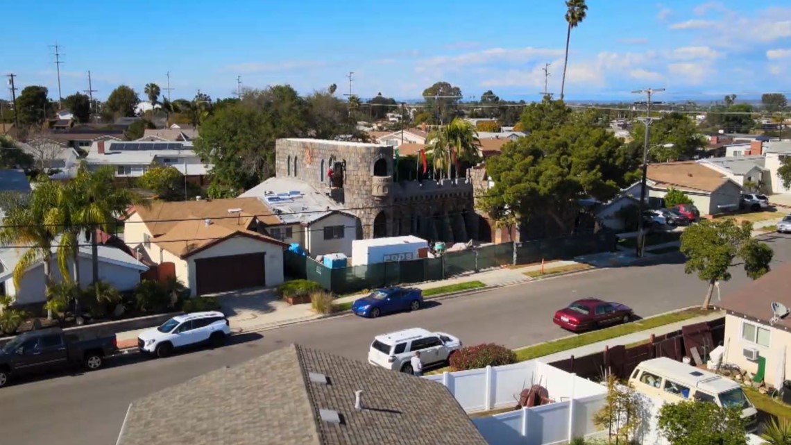 Castle house in San Diego captures neighbors attention | cbs8.com