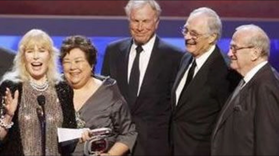 'M*A*S*H' writer Larry Gelbart dies at 81 | cbs8.com