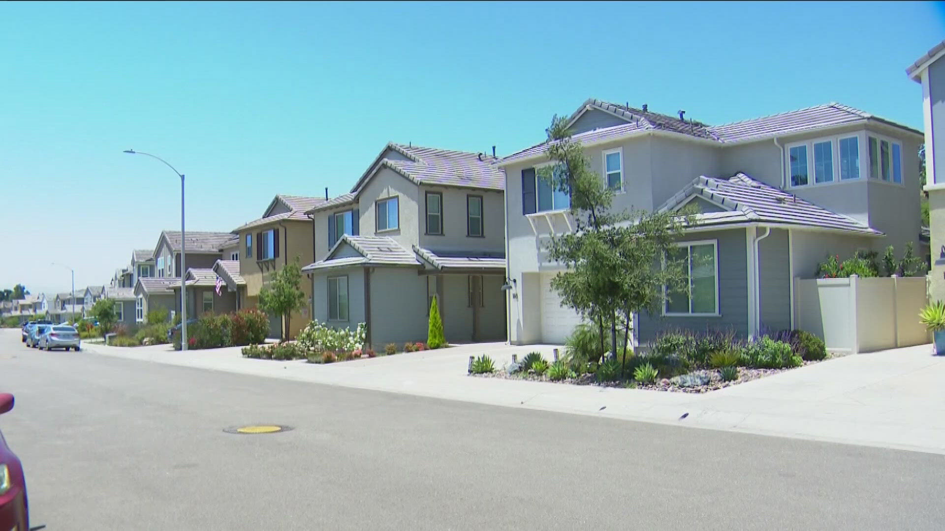 More than 300 small earthquakes rock Imperial Valley | cbs8.com