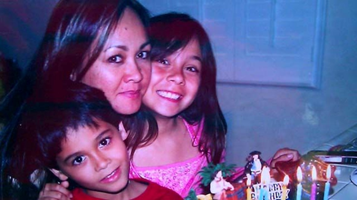 Woman, kids strangled in apparent murder-suicide in Chula Vista | cbs8.com