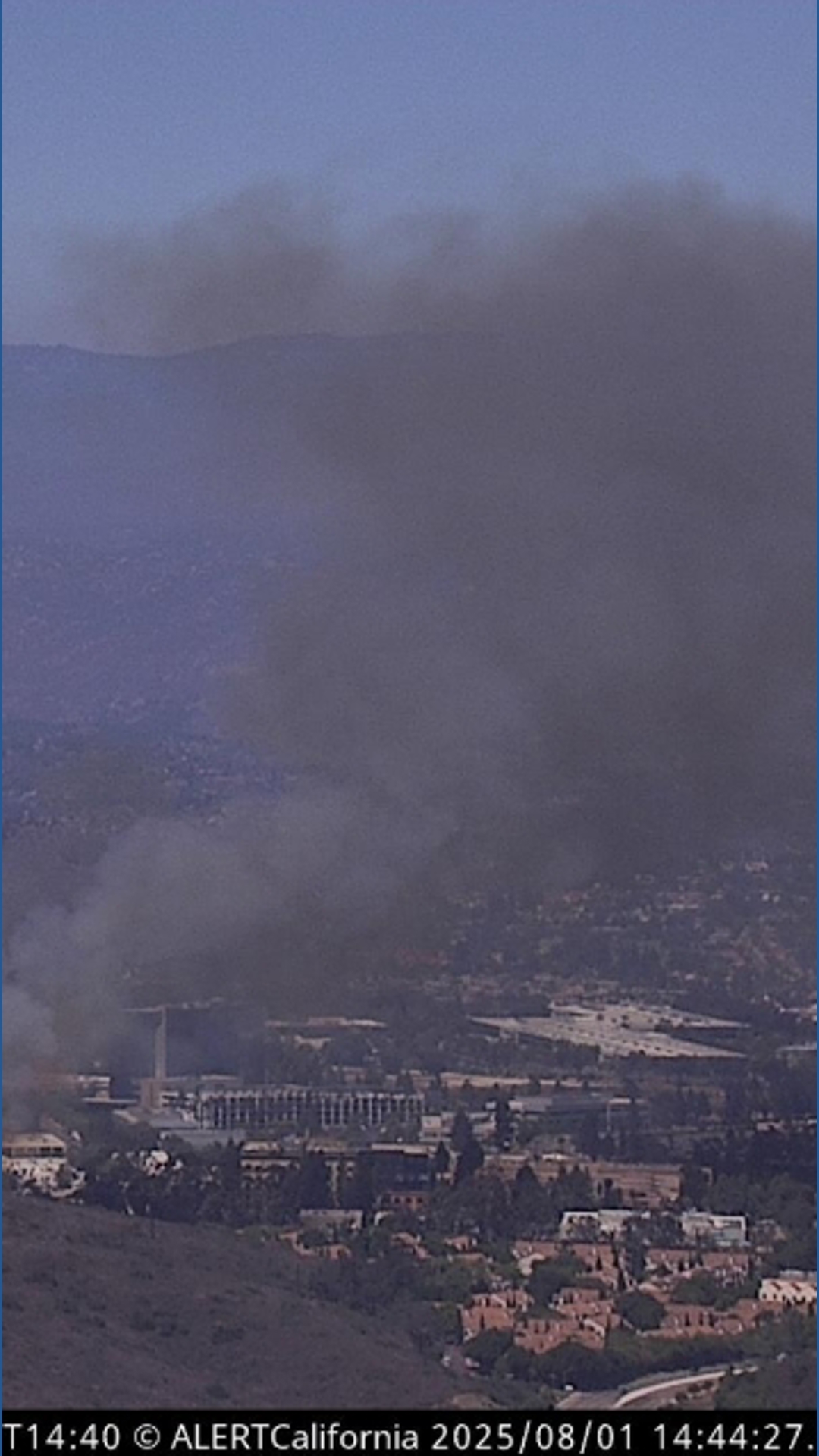 Brush fire, smoke, flames, any evacuations, map in Rancho Bernardo, San Diego | cbs8.com