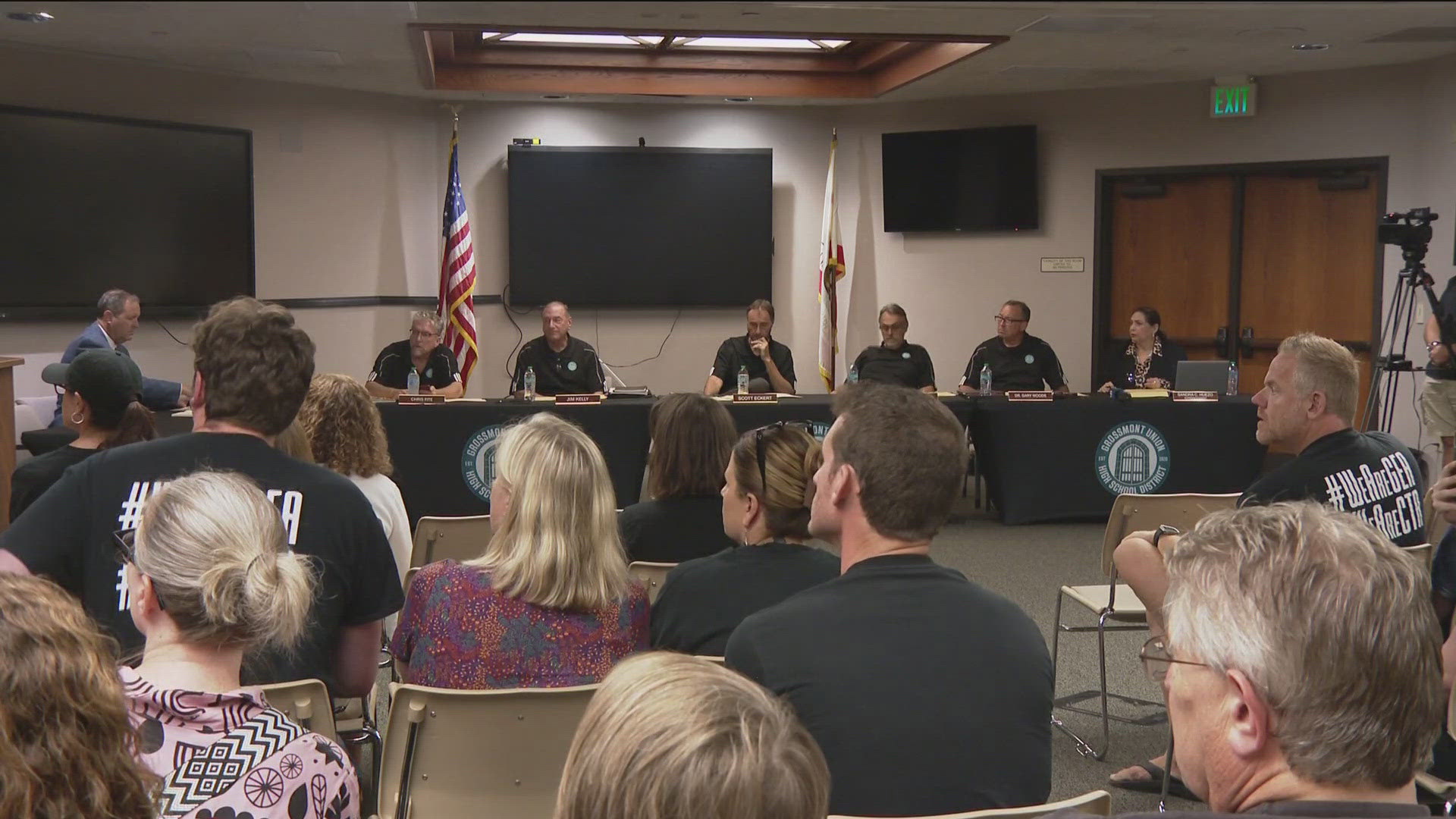 Campaign to recall four GUHSD trustees in wake of leaked text messages | cbs8.com