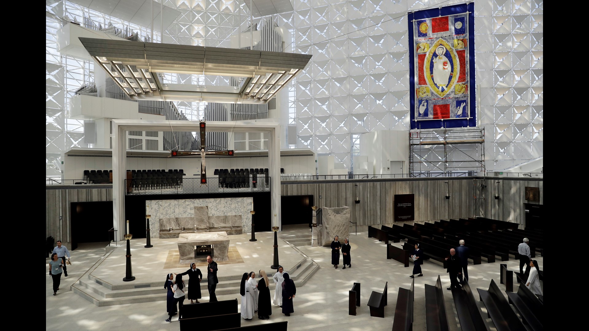Iconic glass-paned church converted to Catholic cathedral | cbs8.com