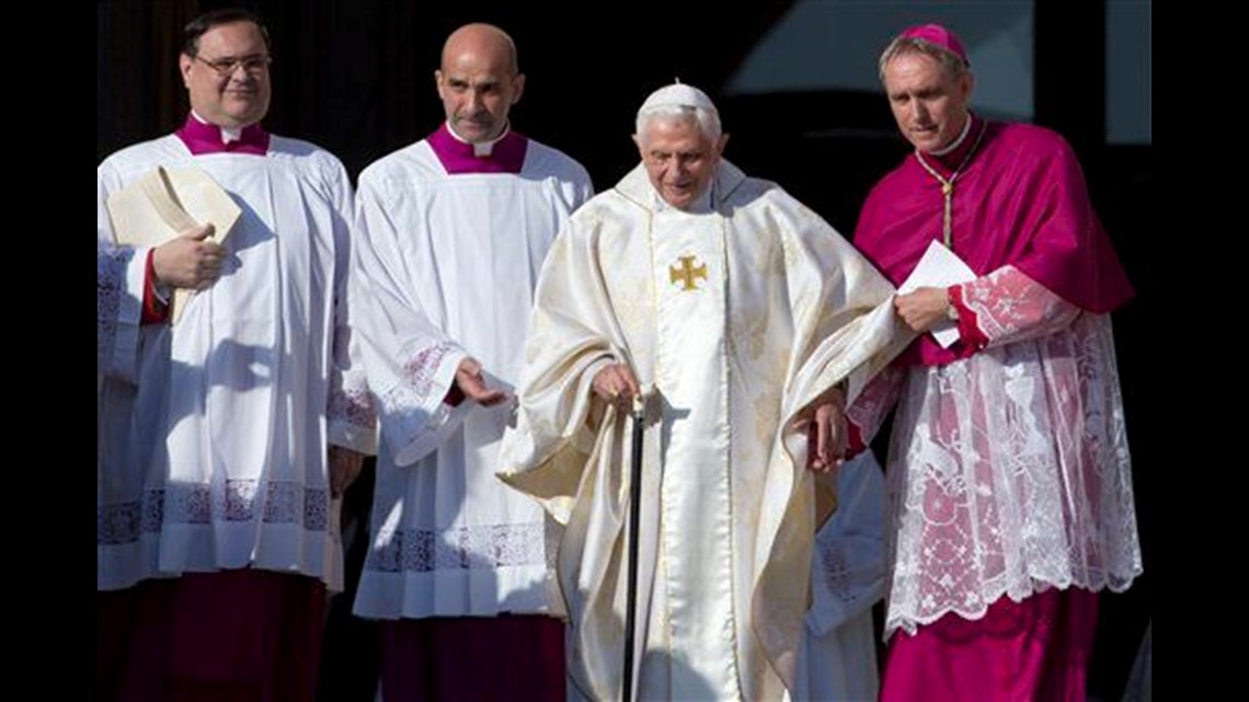 Pope beatifies Paul VI at remarkable synod's end | cbs8.com