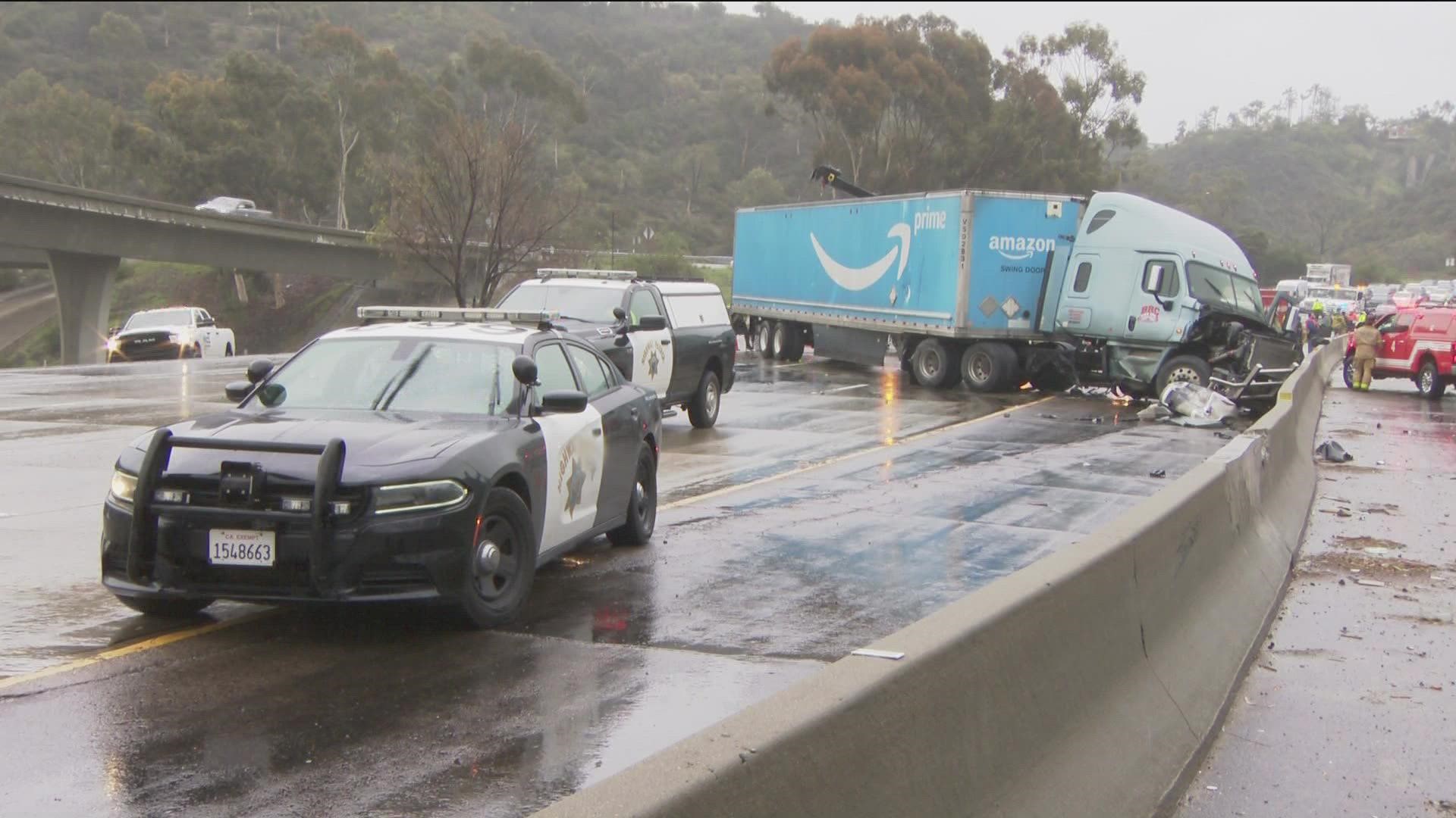 Strong San Diego storm causes accidents, flooding | cbs8.com