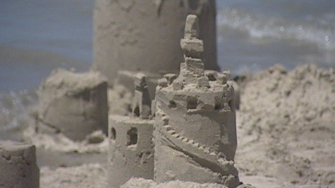 Professionals teach kids art of sand castle making | cbs8.com